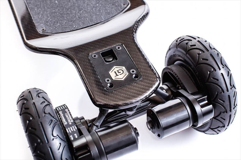 新型Backfireはオフロード対応！電動スケボーRanger X1をレビュー！